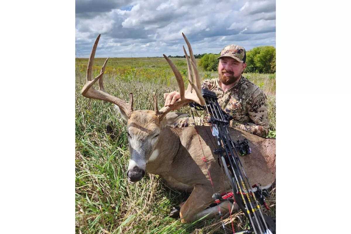 Access Granted: Bowhunter Tags Missouri Monster on First Sit - North ...