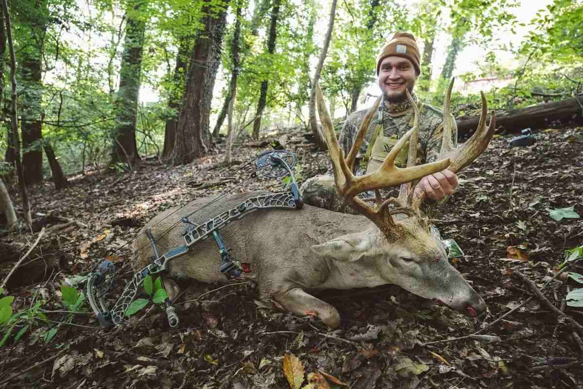 Virginia Bowhunter Tags Big 190-Inch Urban Buck, Honors Fath - North ...