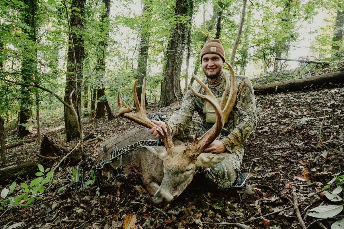 Virginia Bowhunter Tags Big 190-Inch Urban Buck, Honors Fath - North ...